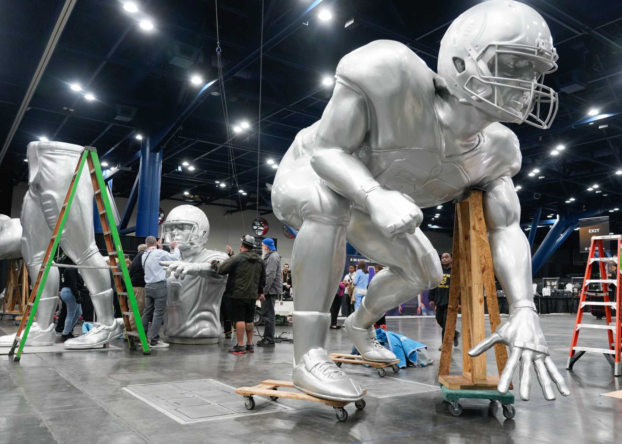 Downtown Houston hosts CFP Playoff Fan Central: What to expect