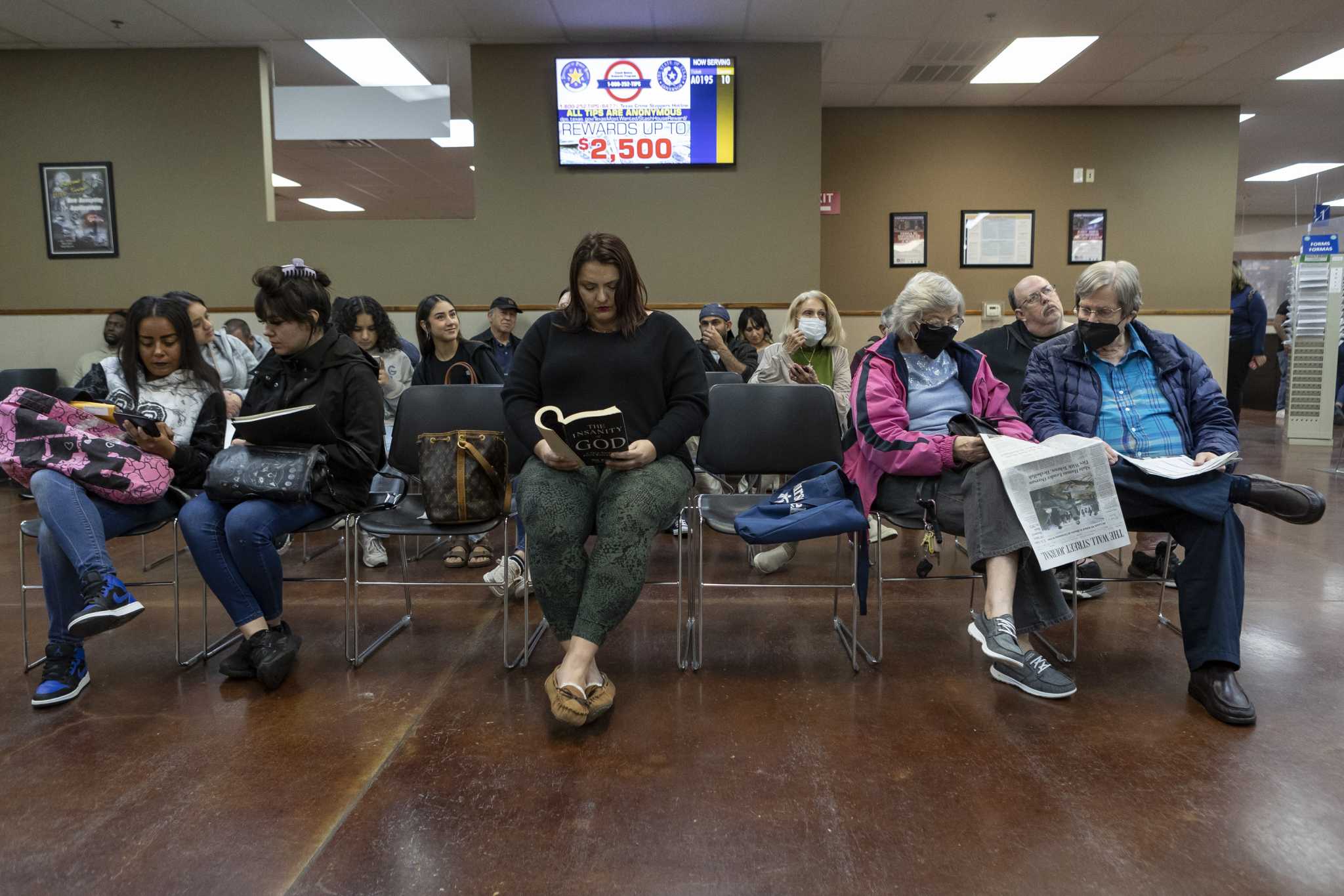 Why long waits persist at San Antonio-area driver's license offices