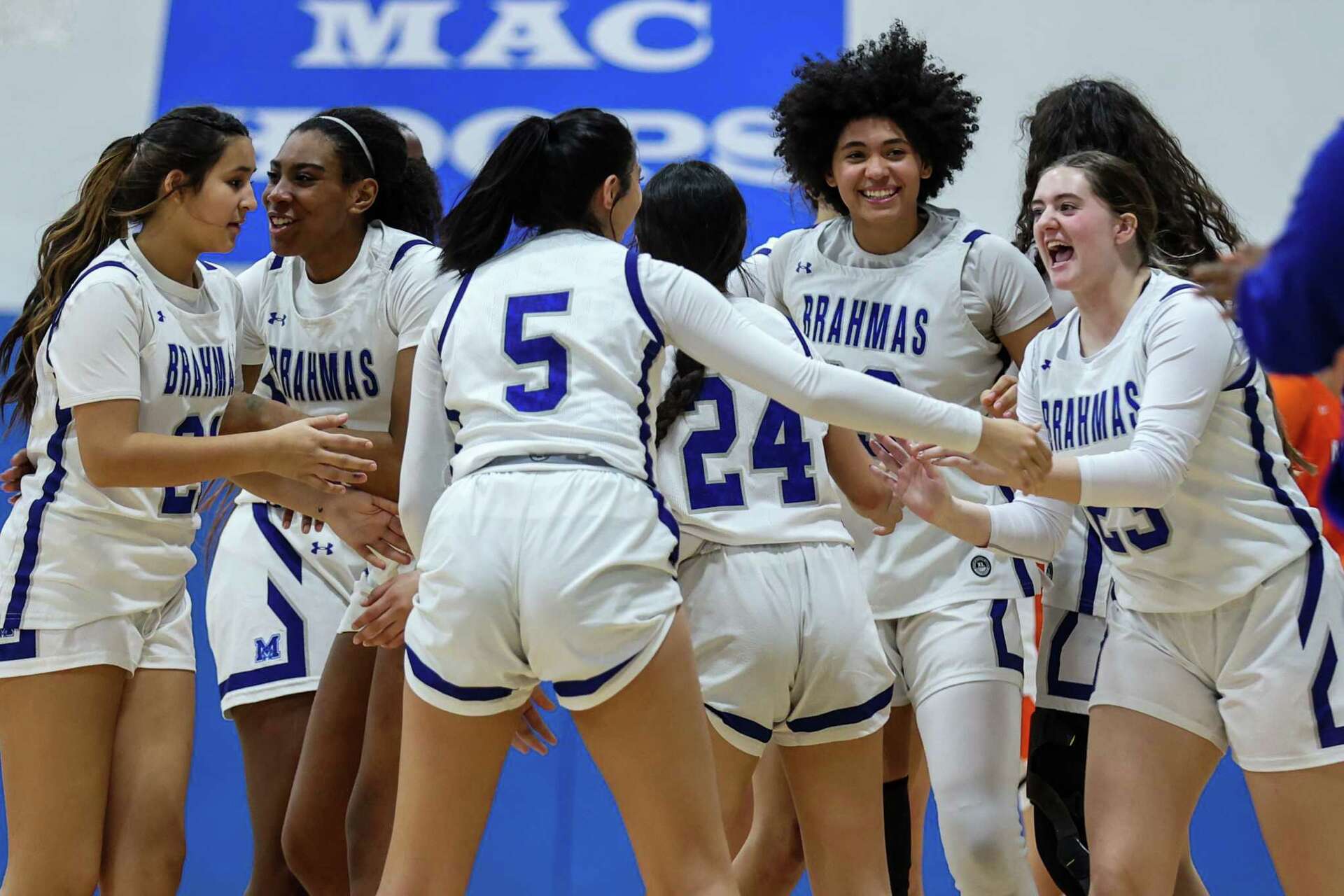 MacArthur, Harlan move into Express-News girls basketball rankings