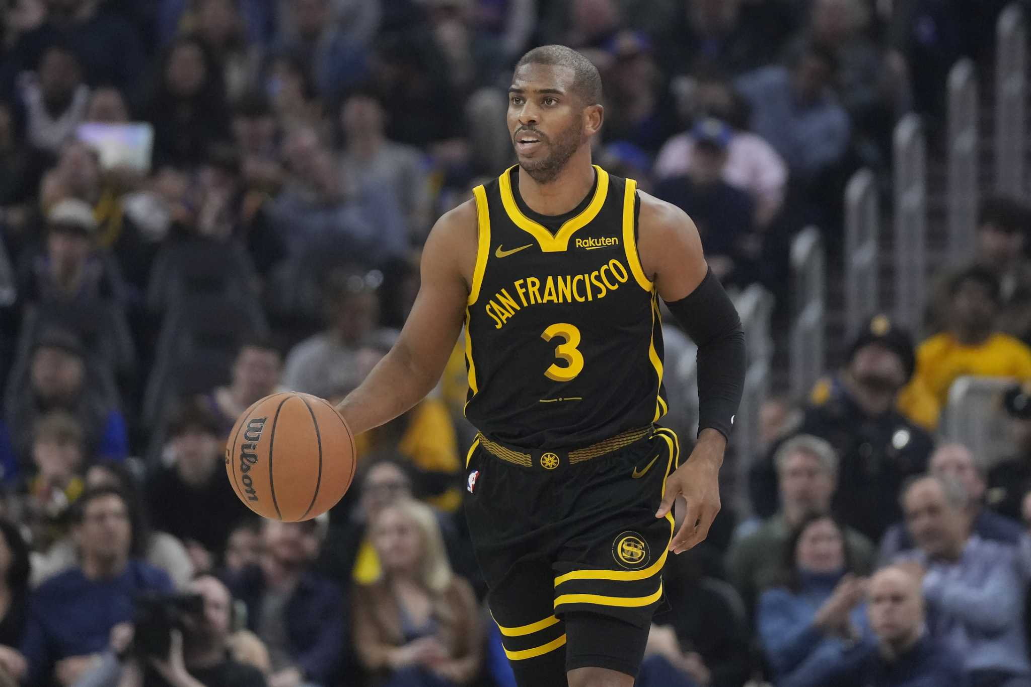 Warriors’ Chris Paul out at least 4-6 weeks after broken hand