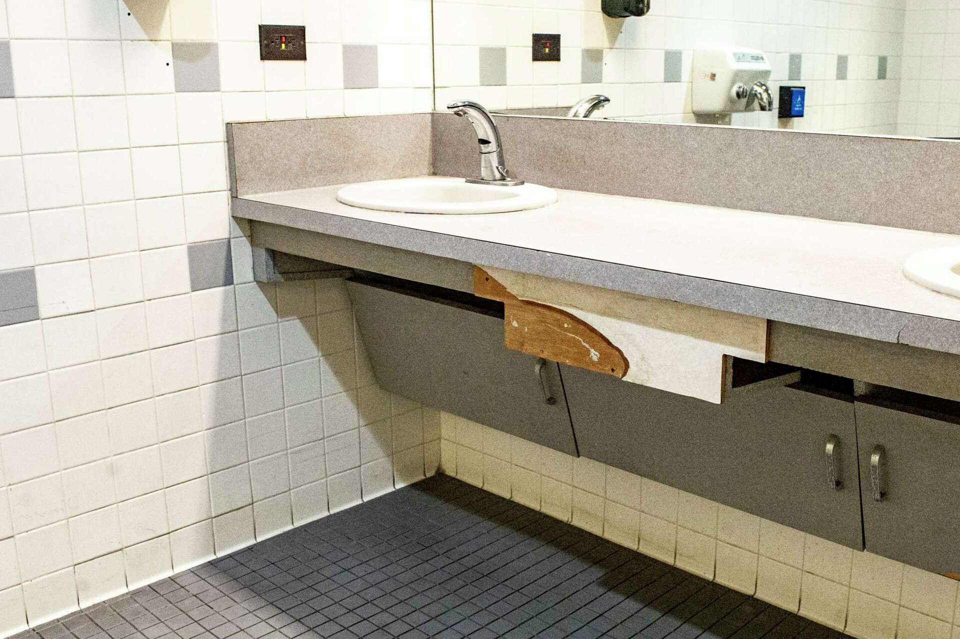 What renovations the Metropolitan Multi-Service Center needs to thrive