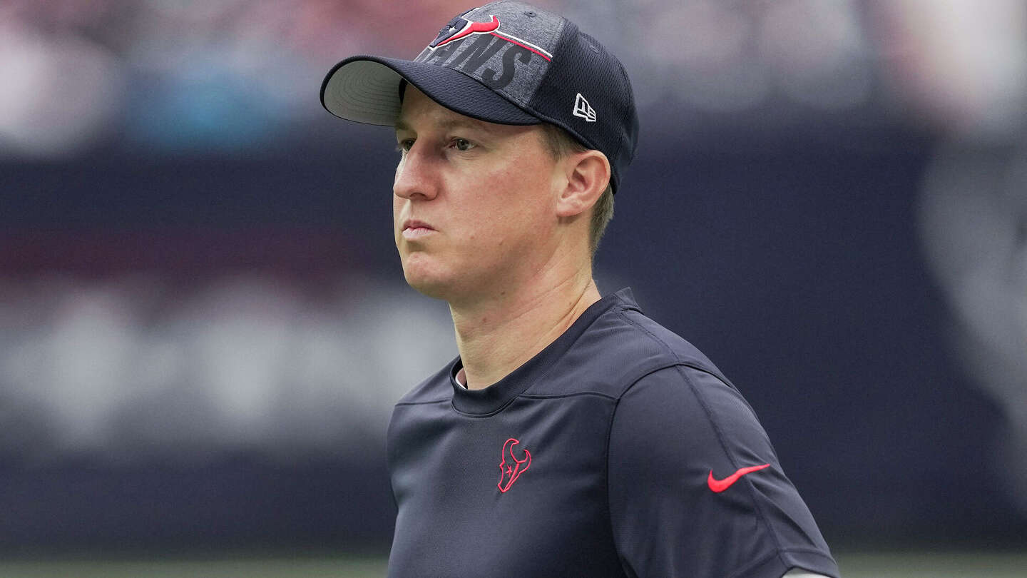 Houston Texans: How coordinator Bobby Slowik turned offense around