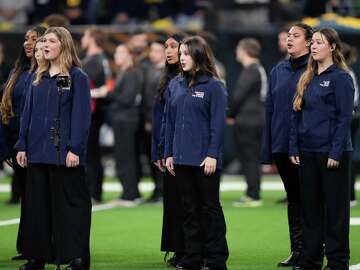 'Color Purple' star Fantasia sings National Anthem at CFP in Houston