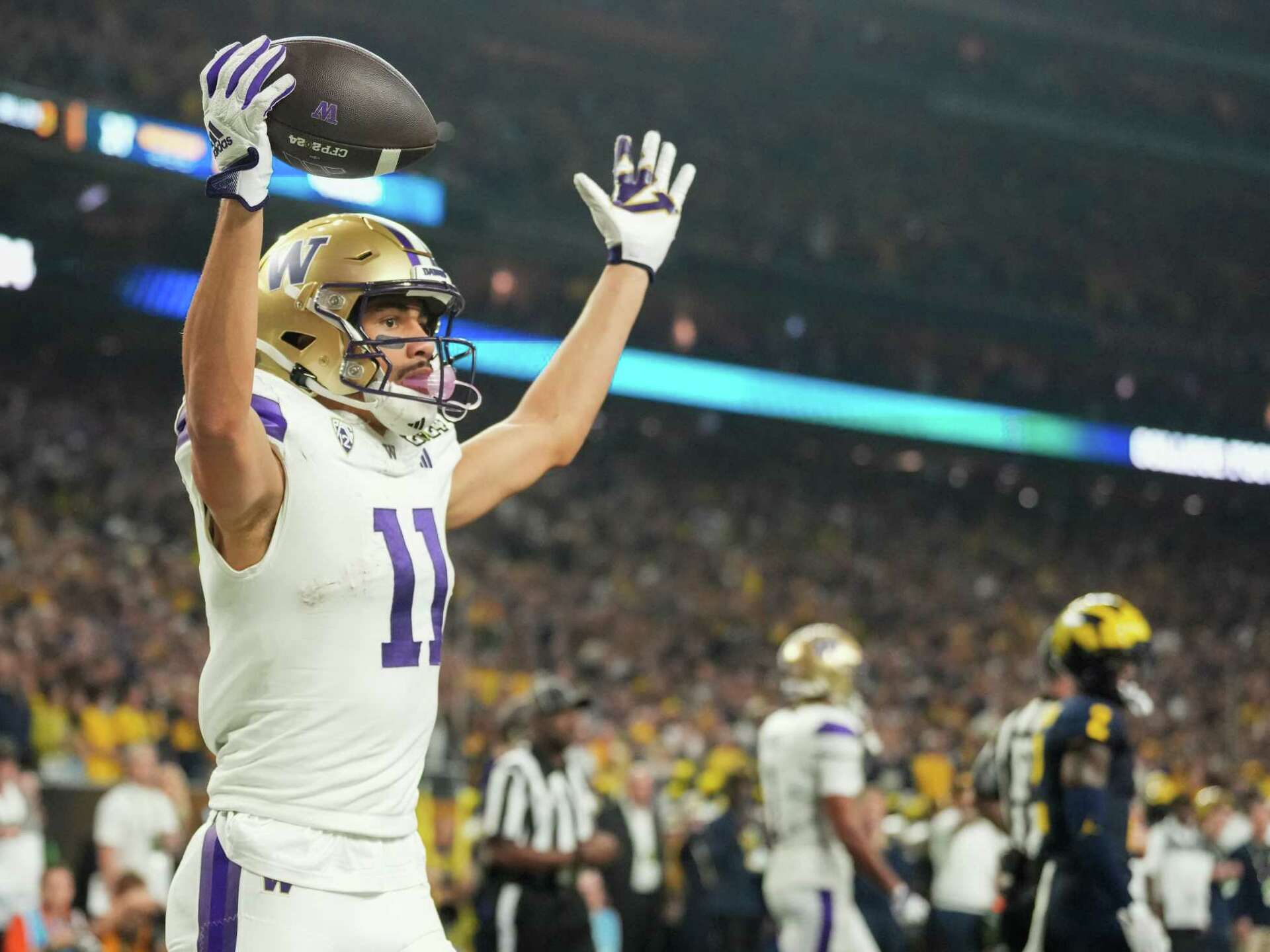 Houston Texans: How trading out of first round could help