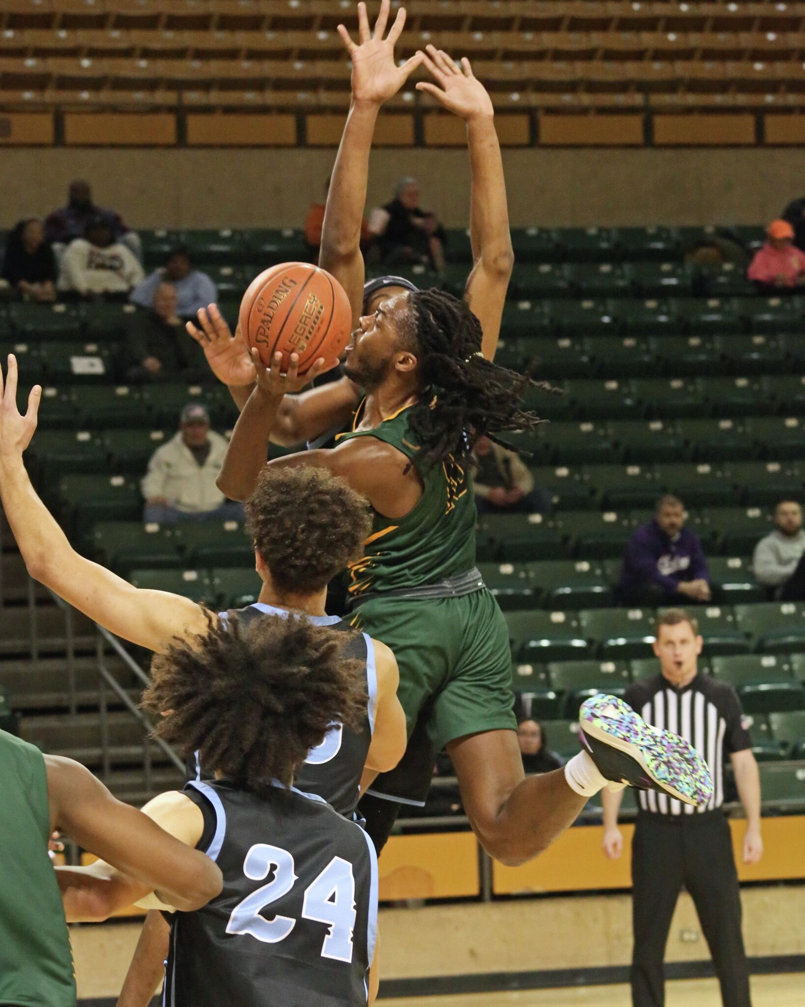 JC MEN’S BASKETBALL: Hot start fuels No. 13 OC past No. 22 Chaps