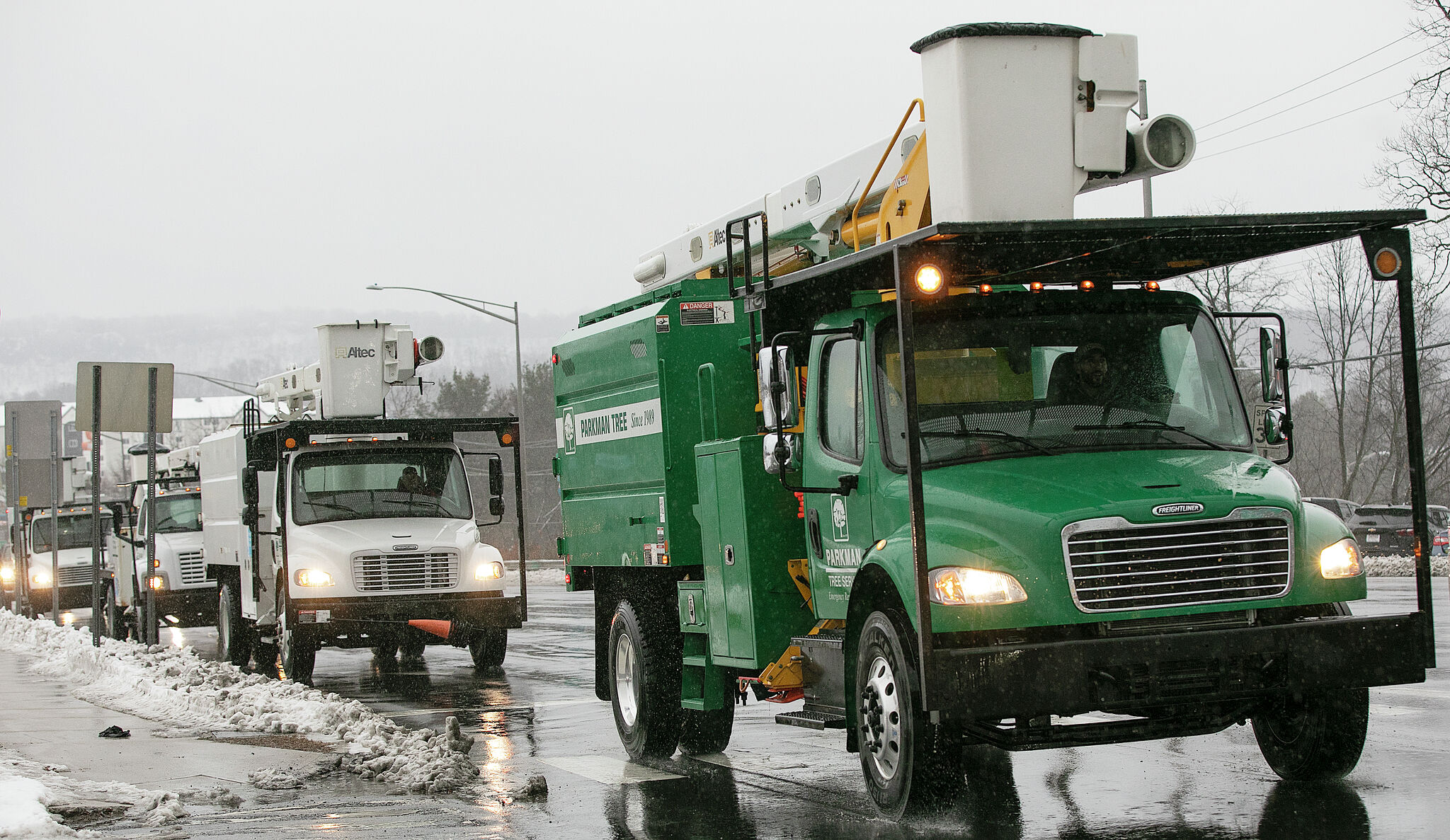 Heavy downpours and fierce winds slam CT, knock out power to hundreds