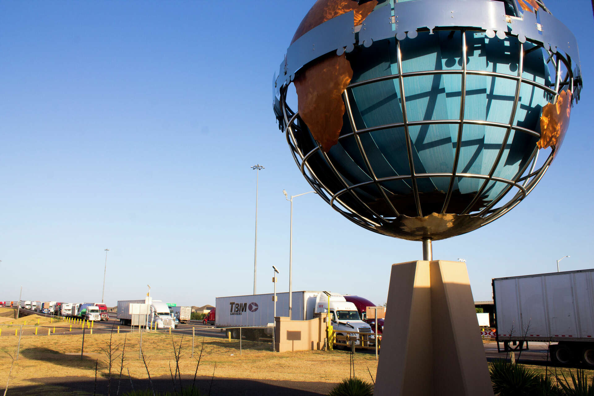 Mexico strikes cause closure of World Trade Bridge in Laredo