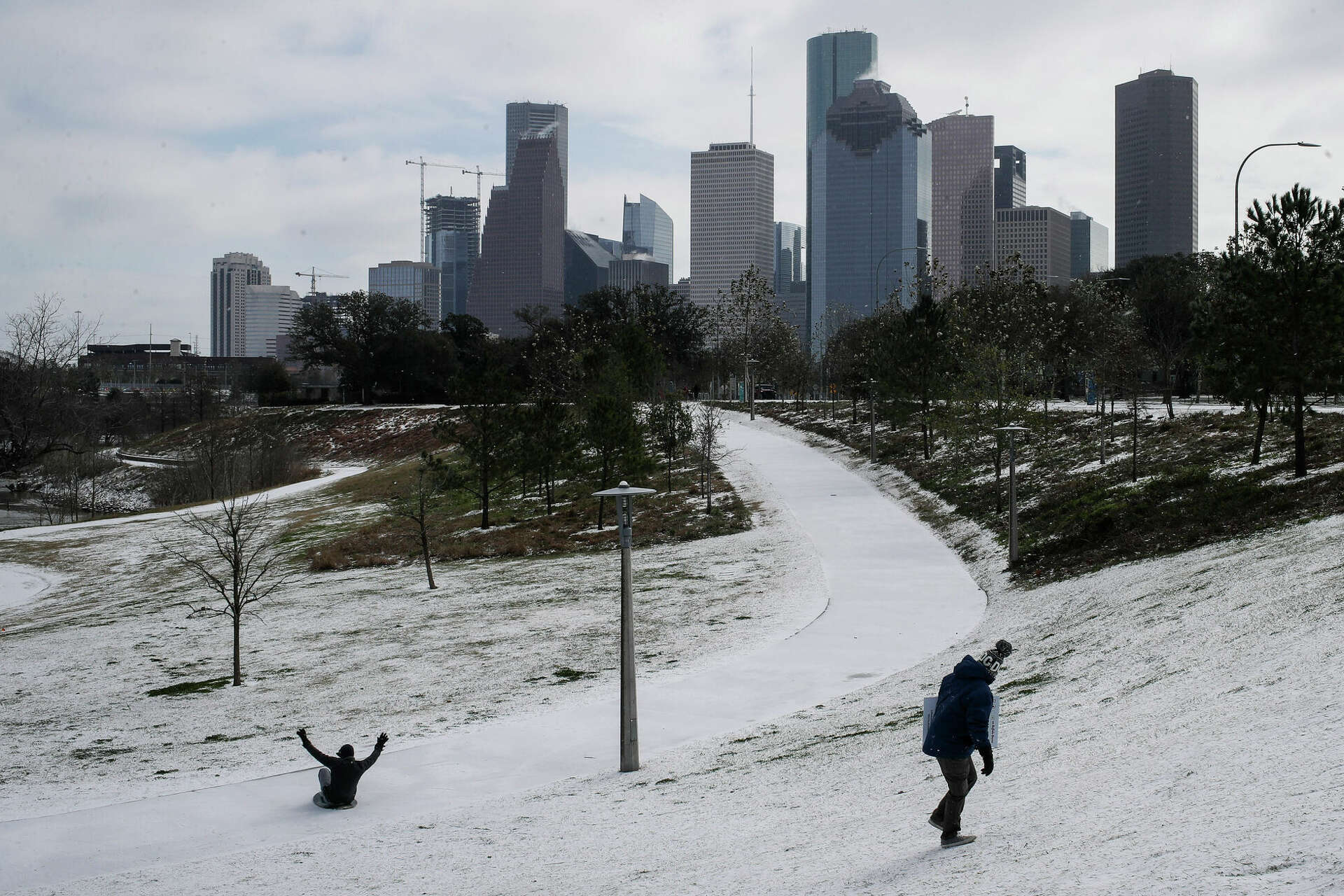 How to tell the difference between sleet and graupel during storm