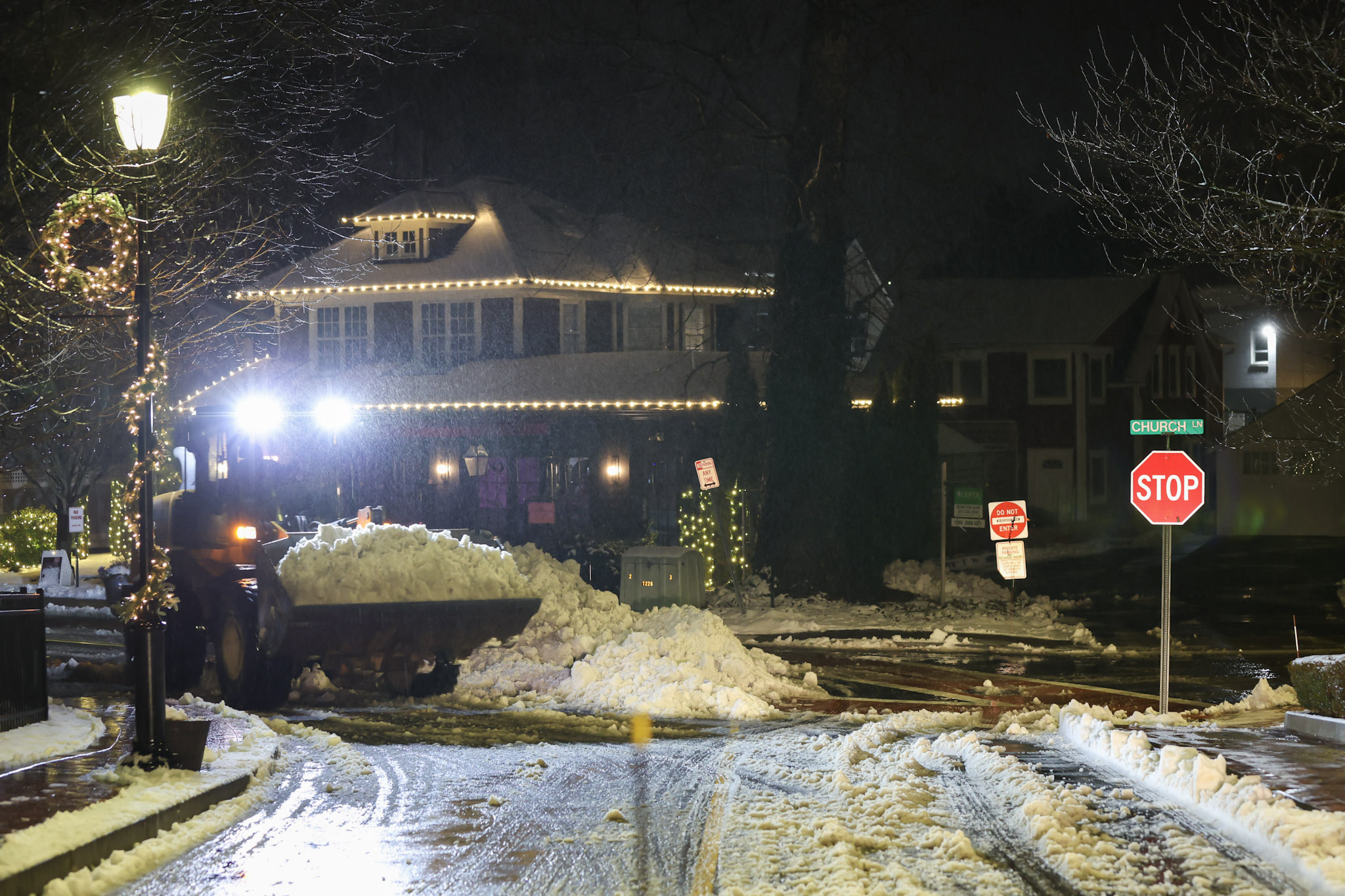NWS: Parts of CT may see up to 4 inches of snow and ice tonight