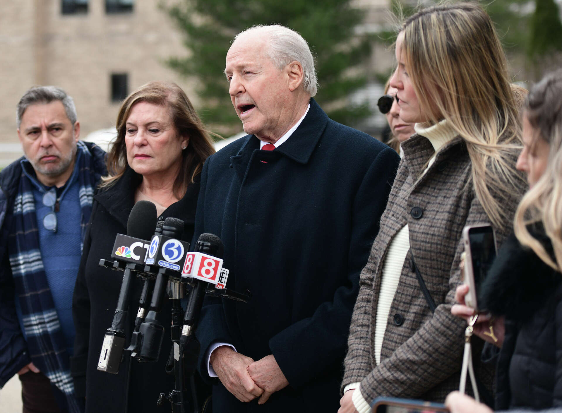 Video in Michelle Troconis trial shows search of Jennifer Dulos home