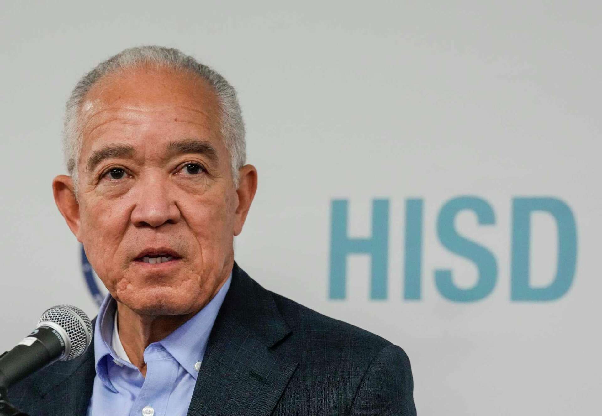 HISD's Mike Miles puts nearly half of principals on notice