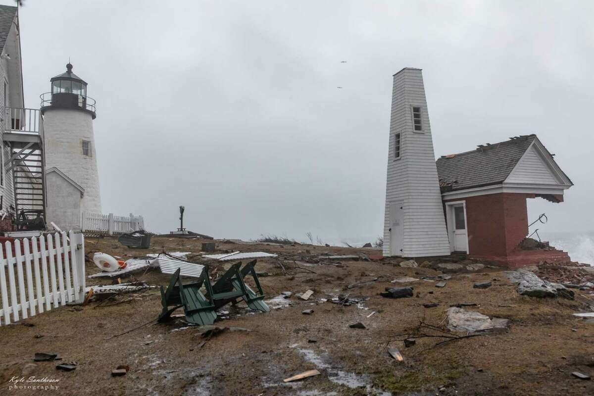 Building at popular Maine lighthouse destroyed in storm