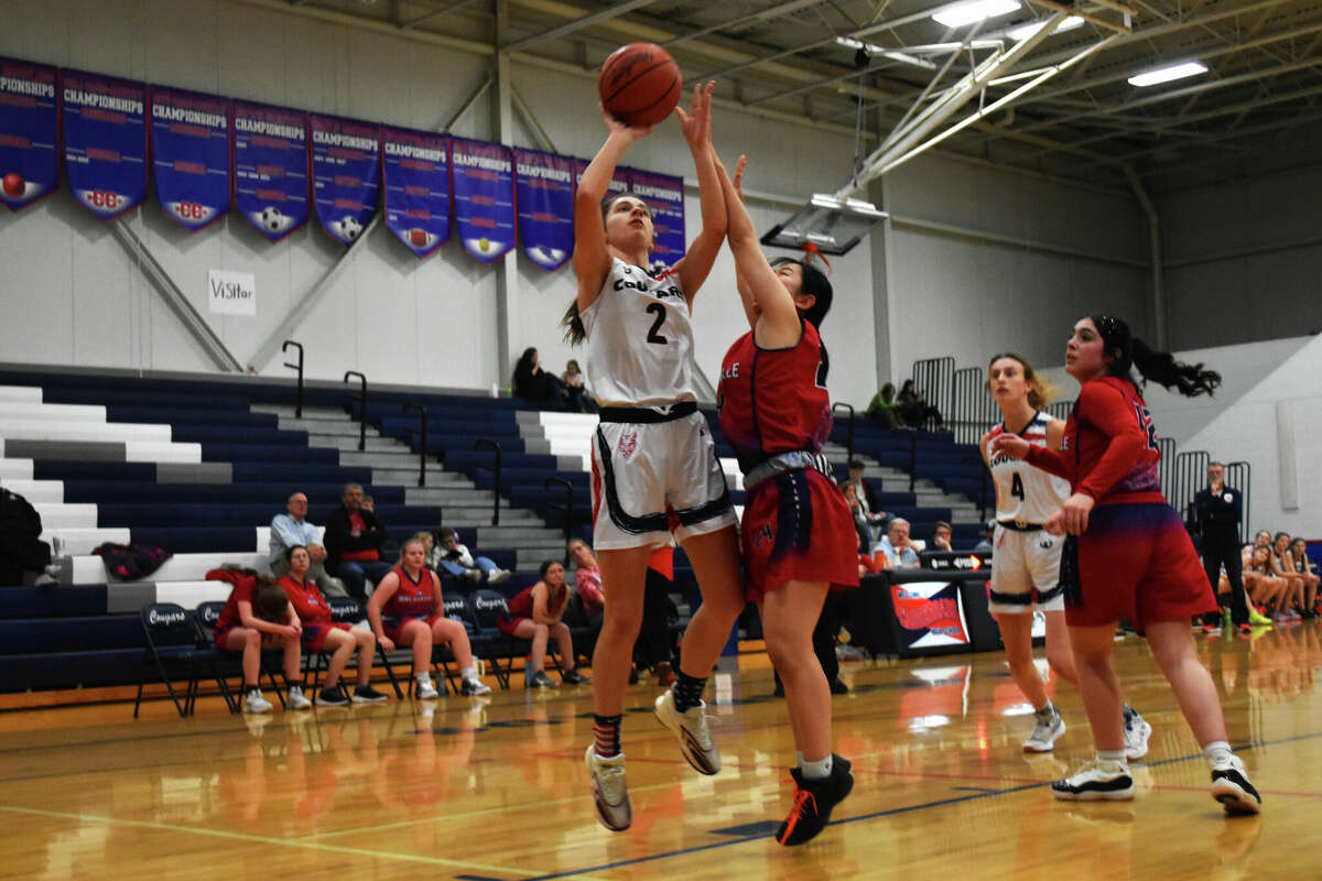 CCA girls' basketball team rolls to 70-24 victory