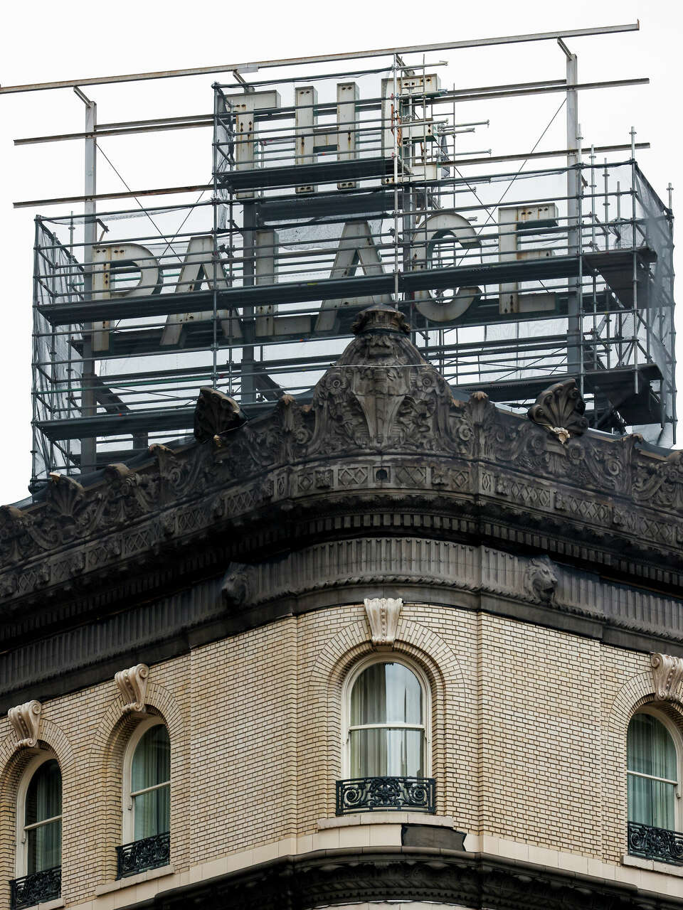 S.F.’s iconic Palace Hotel sign is about to change