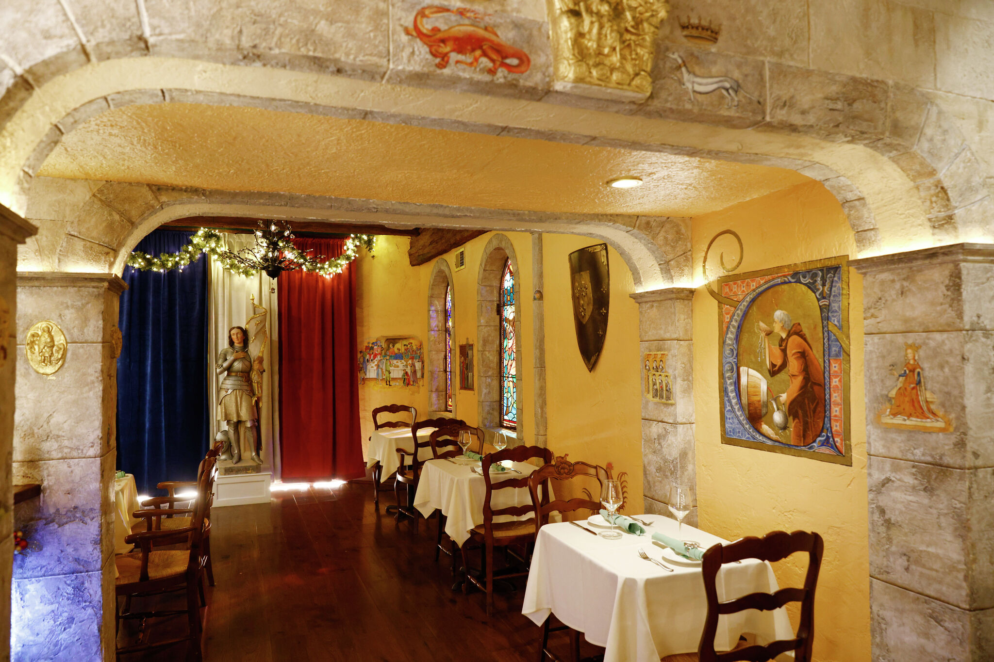Two S.F. restaurants that nail historic French design