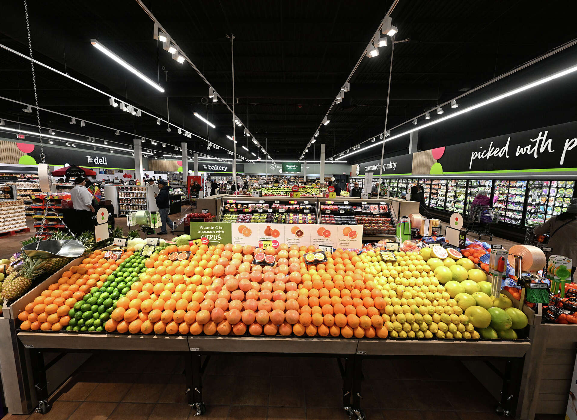 Stop & Shop opens new Waterbury location with expanded kosher aisle