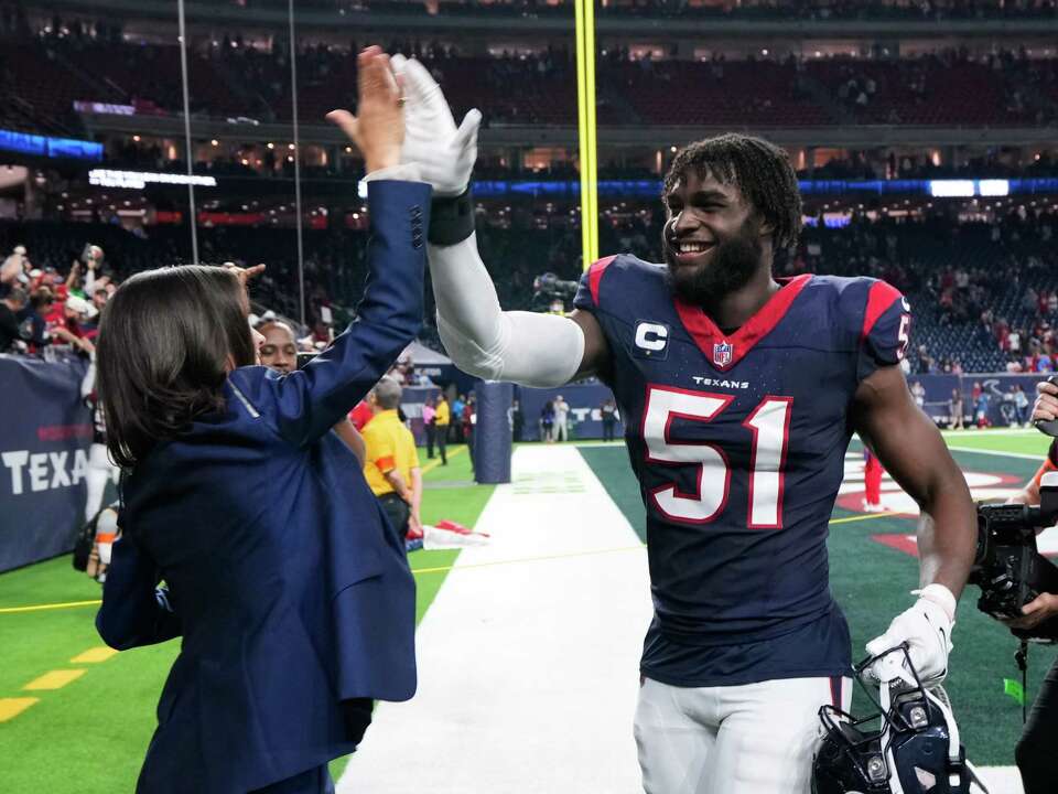Who's better: Cowboys or Texans? A comparison of teams' rosters.