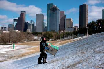 Texas freeze: Houston breaks cold weather record