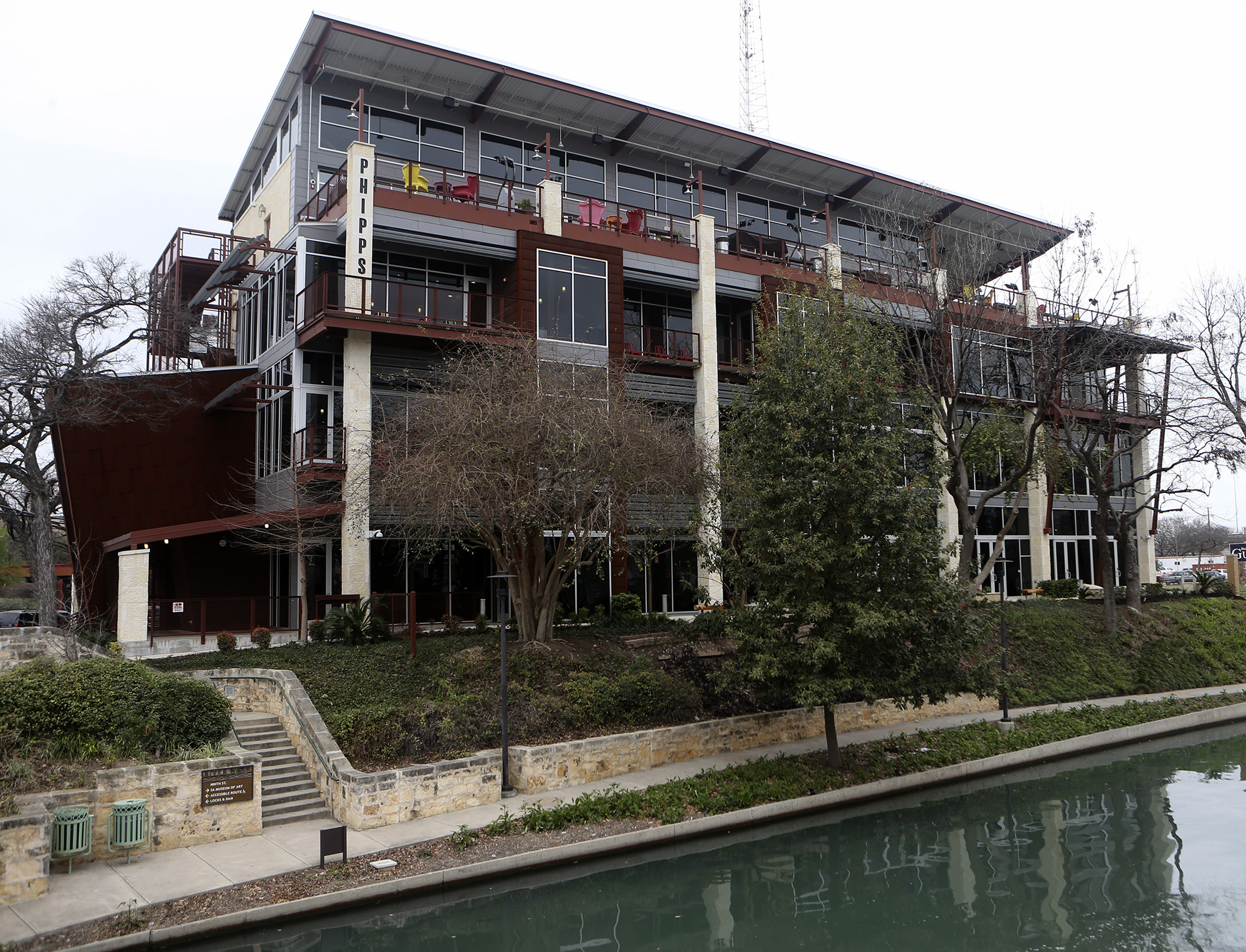 Martin Phipps' law firm, Paramour bar locked out by landlord