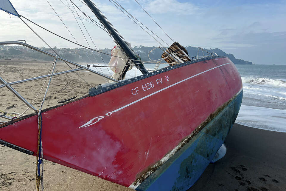 Beached boat on SF's Baker Beach captures attention of Bay Area