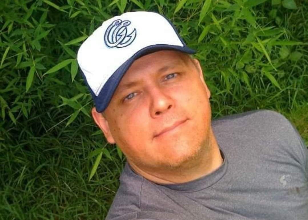 Former Courier sports editor Mike Jones dies of cancer at age 57