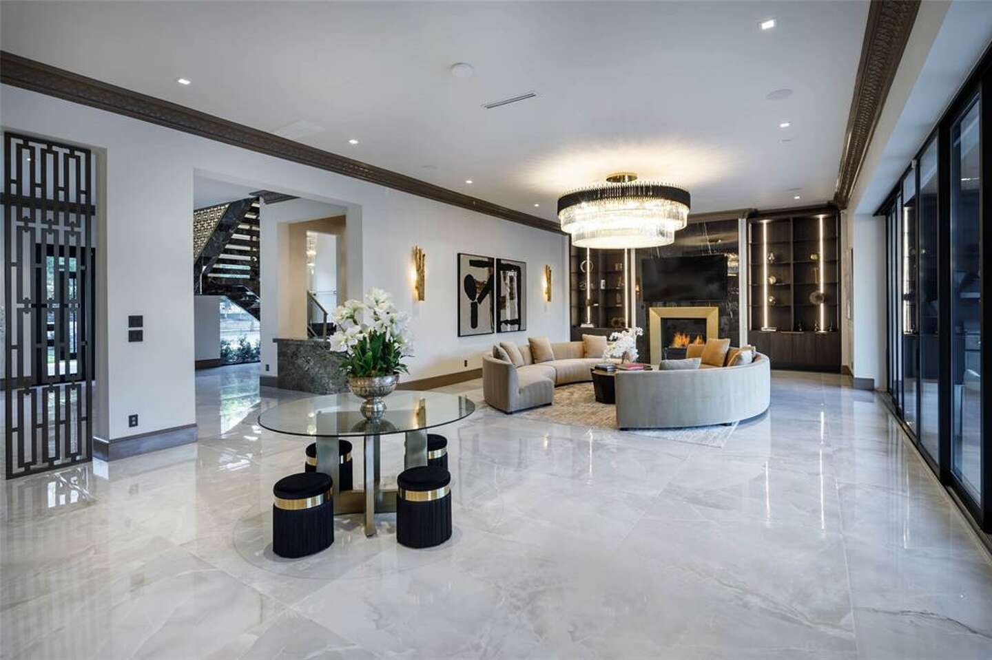 Drake-connected surgeon buys one of Houston's most expensive homes