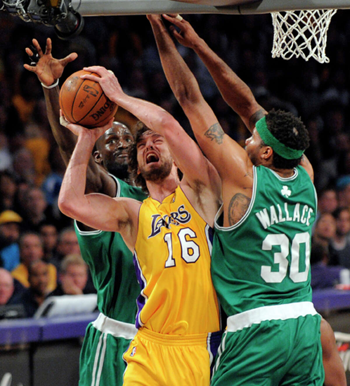 Lakers win 16th NBA title