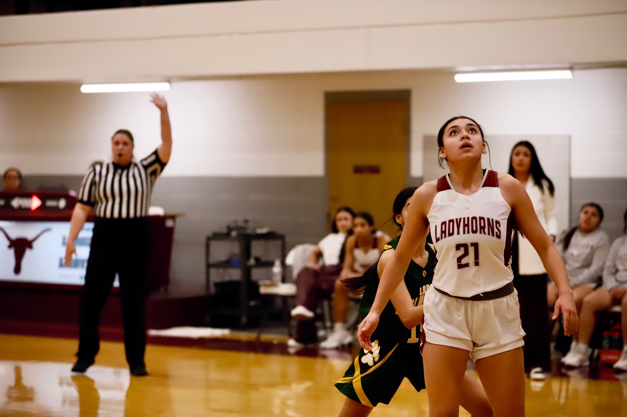 Springlake-Earth teams defeat Hart in district matches