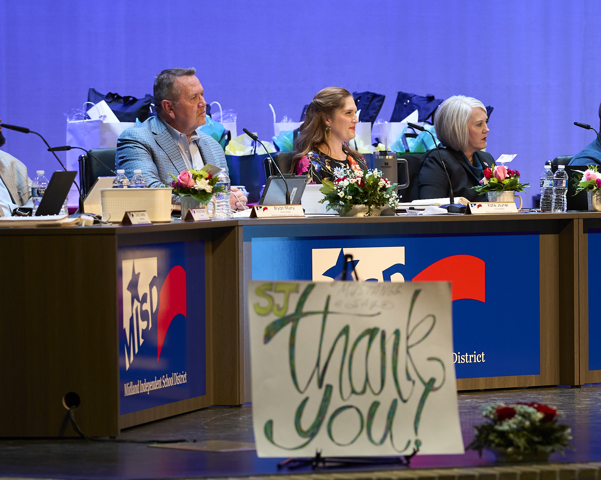 MISD board members receive death threats over alleged books