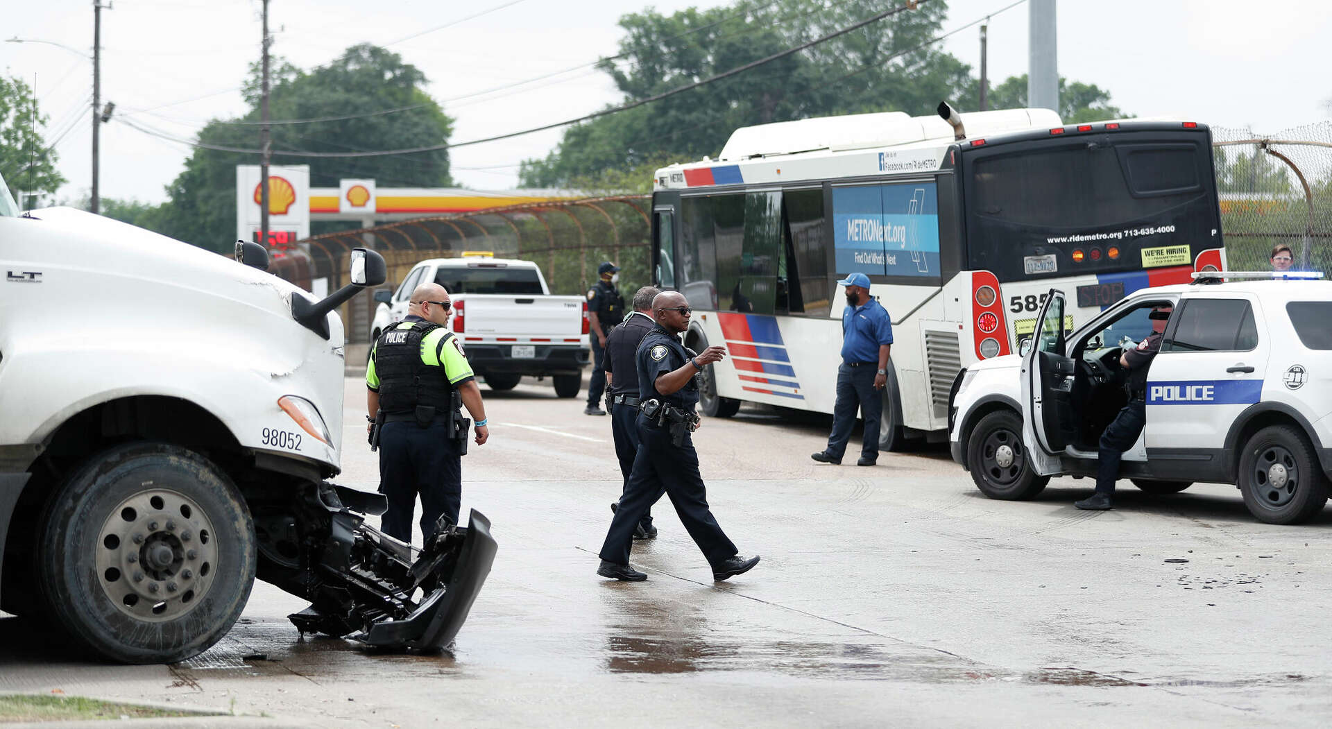 Mayor Whitmire says he hopes to combine Metro, Houston police officers