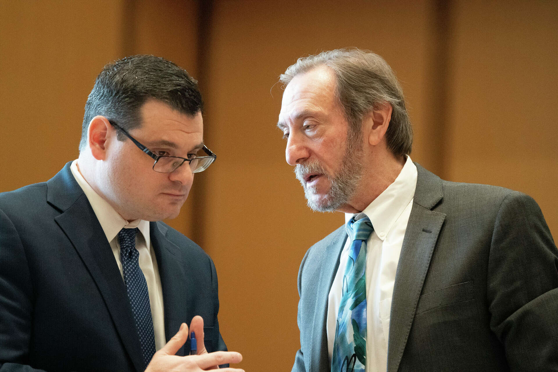Troconis defense questions DNA work in Dulos case: Live updates