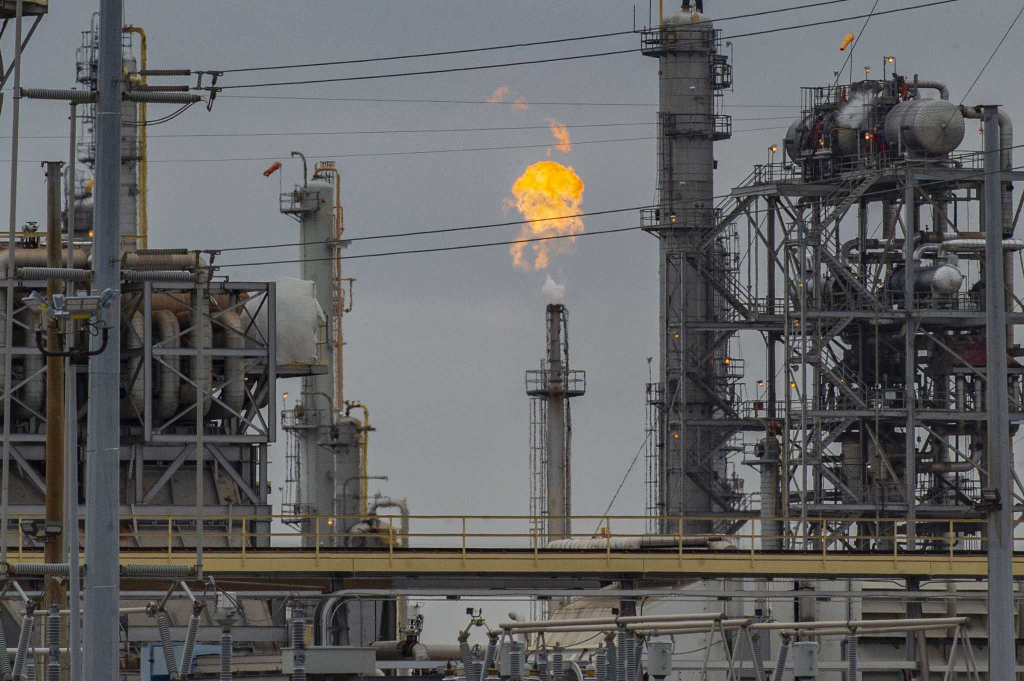 Power loss tripped Air Liquide fire, other Pasadena pollution