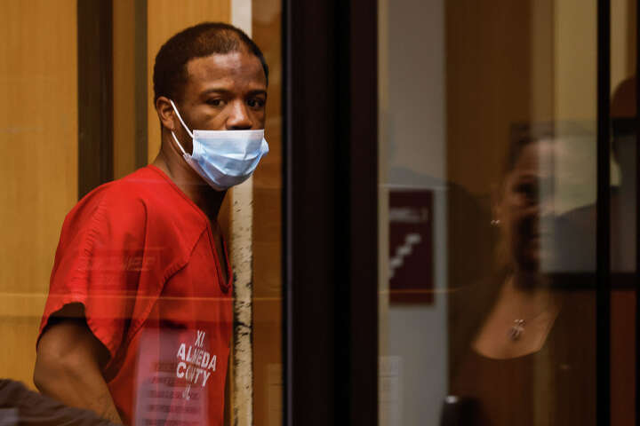 Suspects In Fatal Shooting Of Oakland Officer Plead Not Guilty