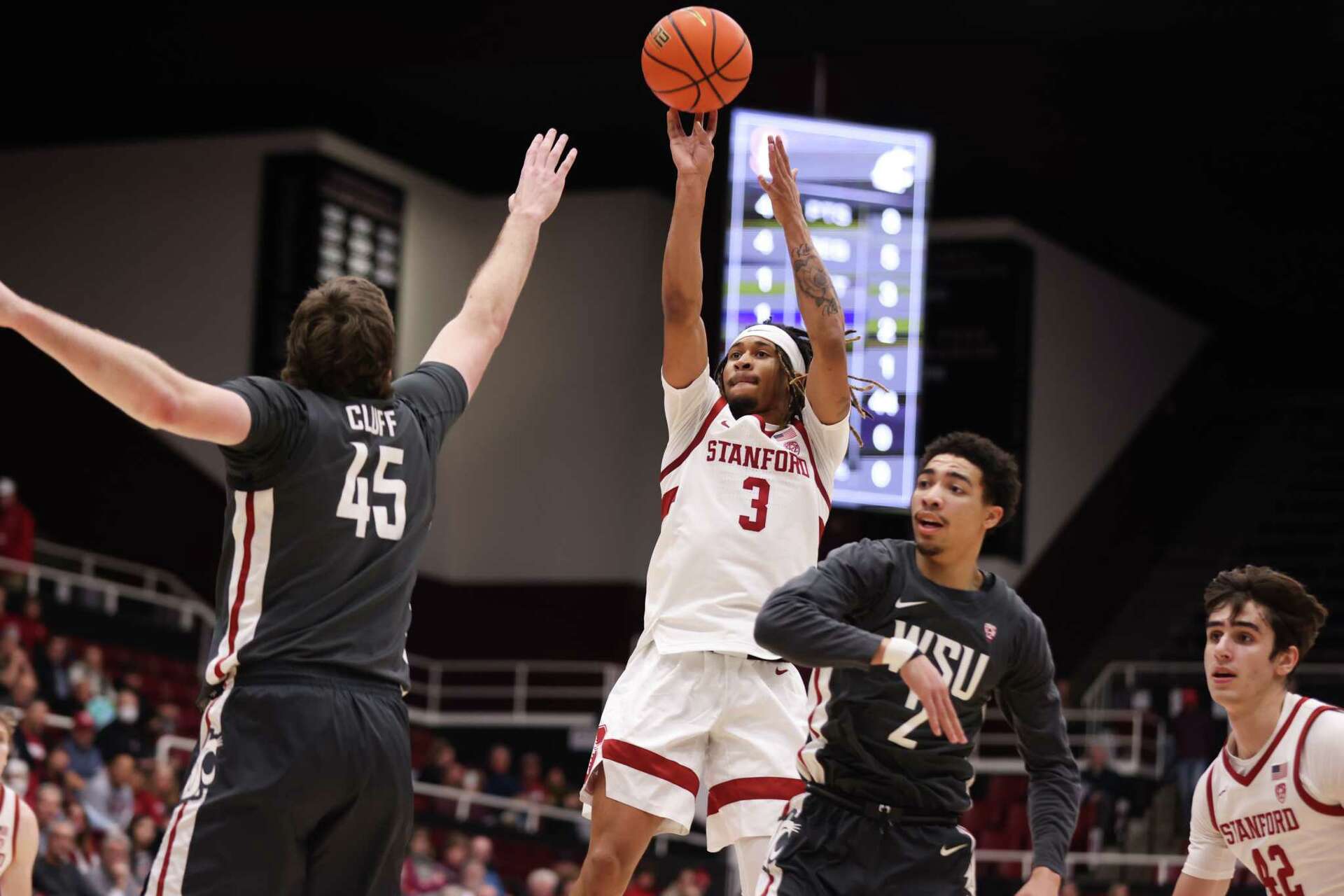 In a duel of high-scoring freshmen, Washington State subdues Stanford