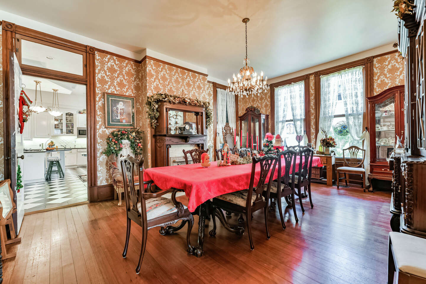 Historic Texas home of state's first jeweler lists for $1.8M