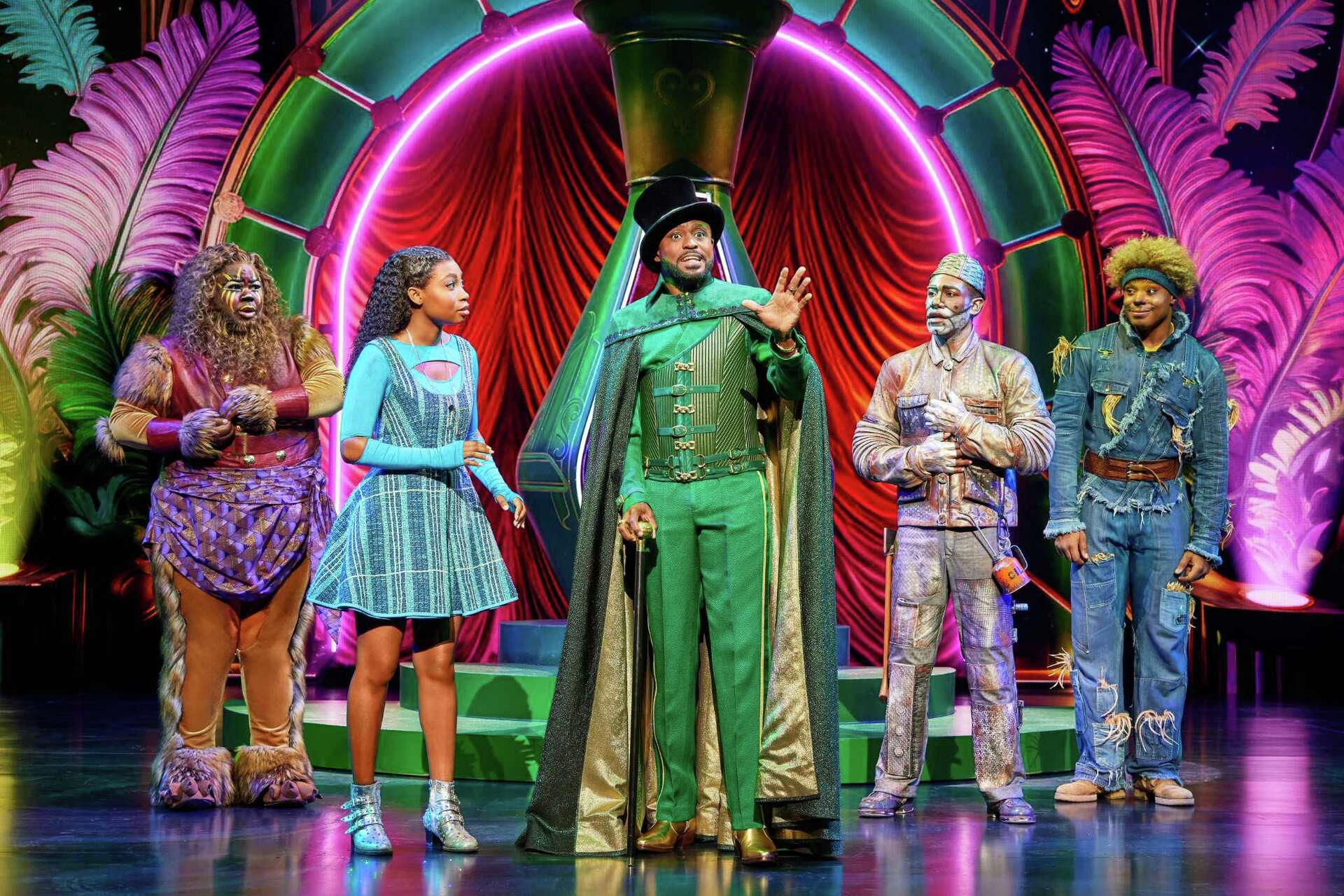 ‘The Wiz,’ in pre-Broadway tryout, floods musical theater with color