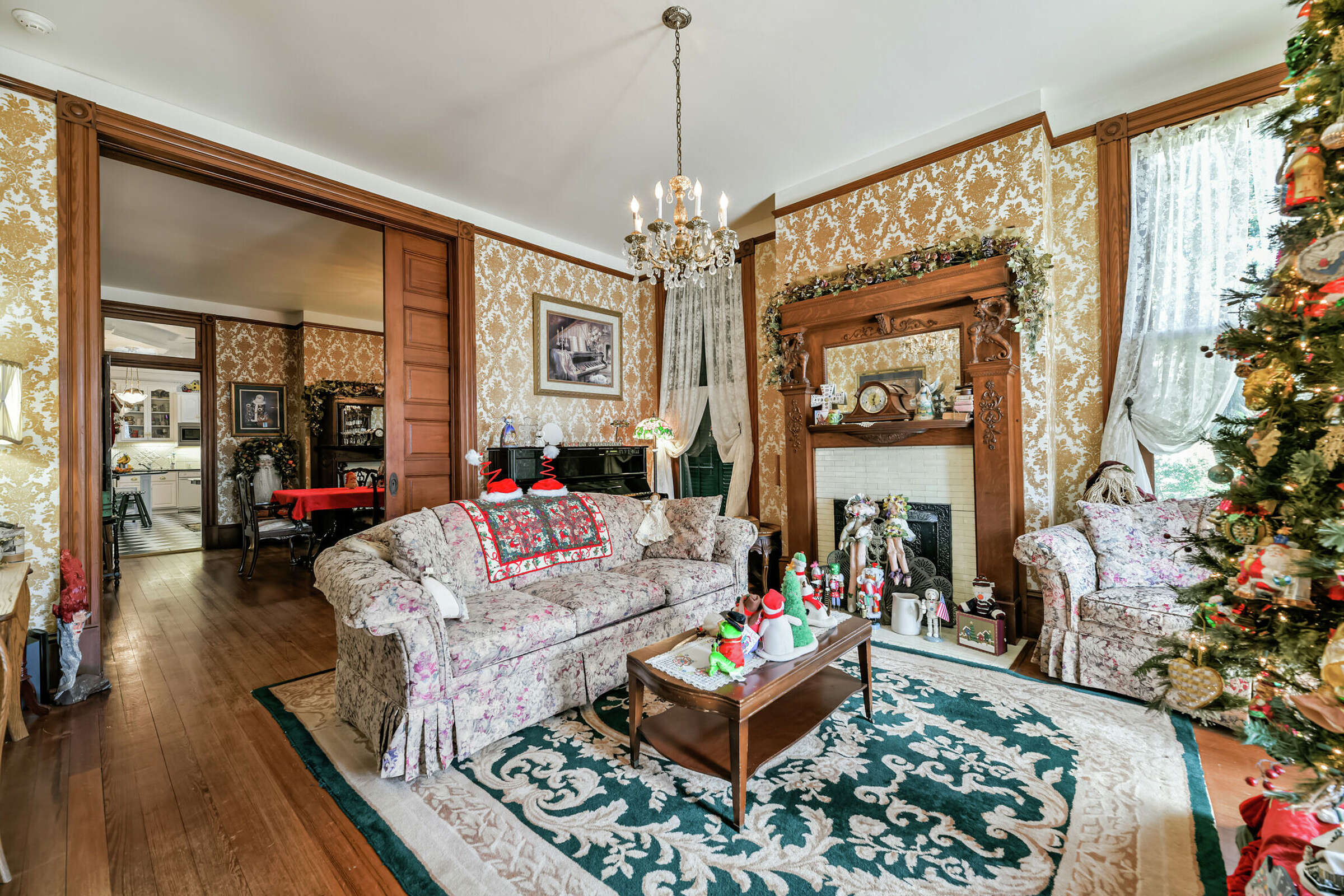 Historic Texas home of state's first jeweler lists for $1.8M