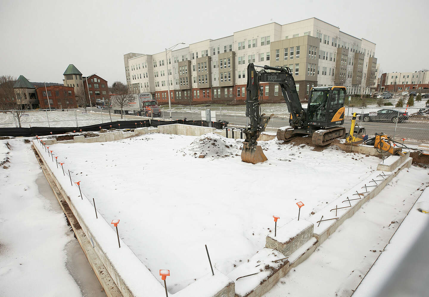 Work on $1.3M toilet, storage facility underway on Meriden Green
