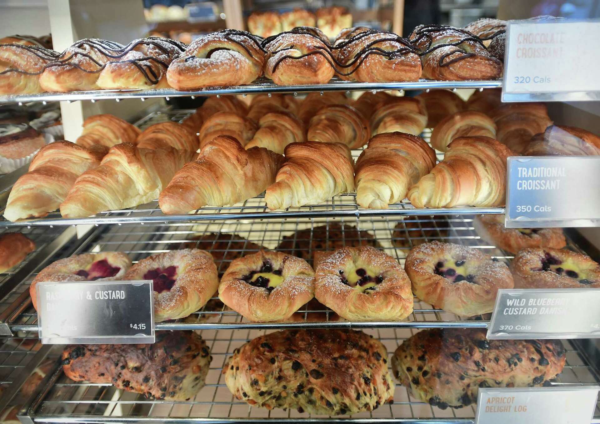 COBS opens third CT bakery, with plans for more stores in state