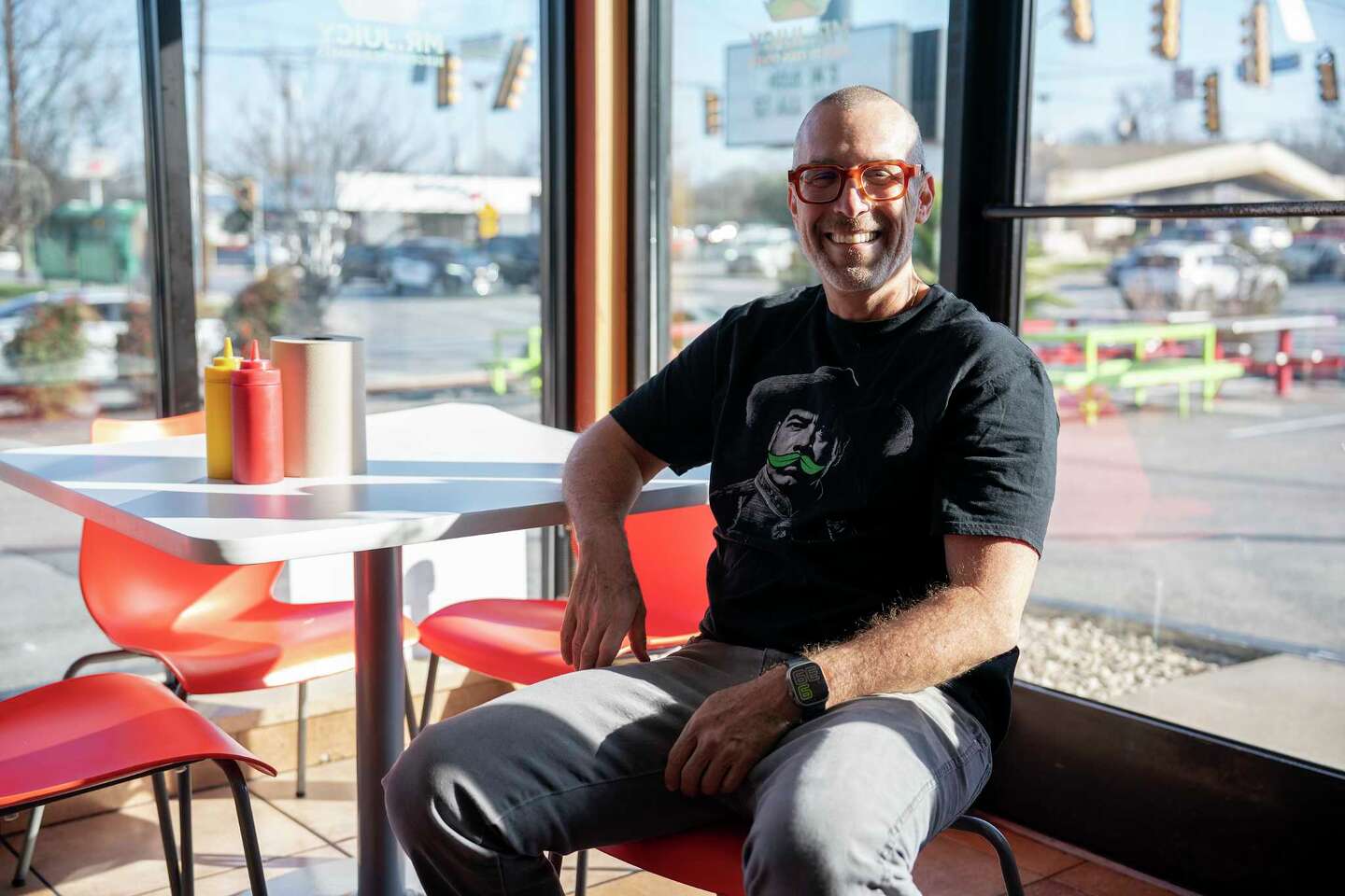 At Mr. Juicy, Weissman applies French culinary art to burgers