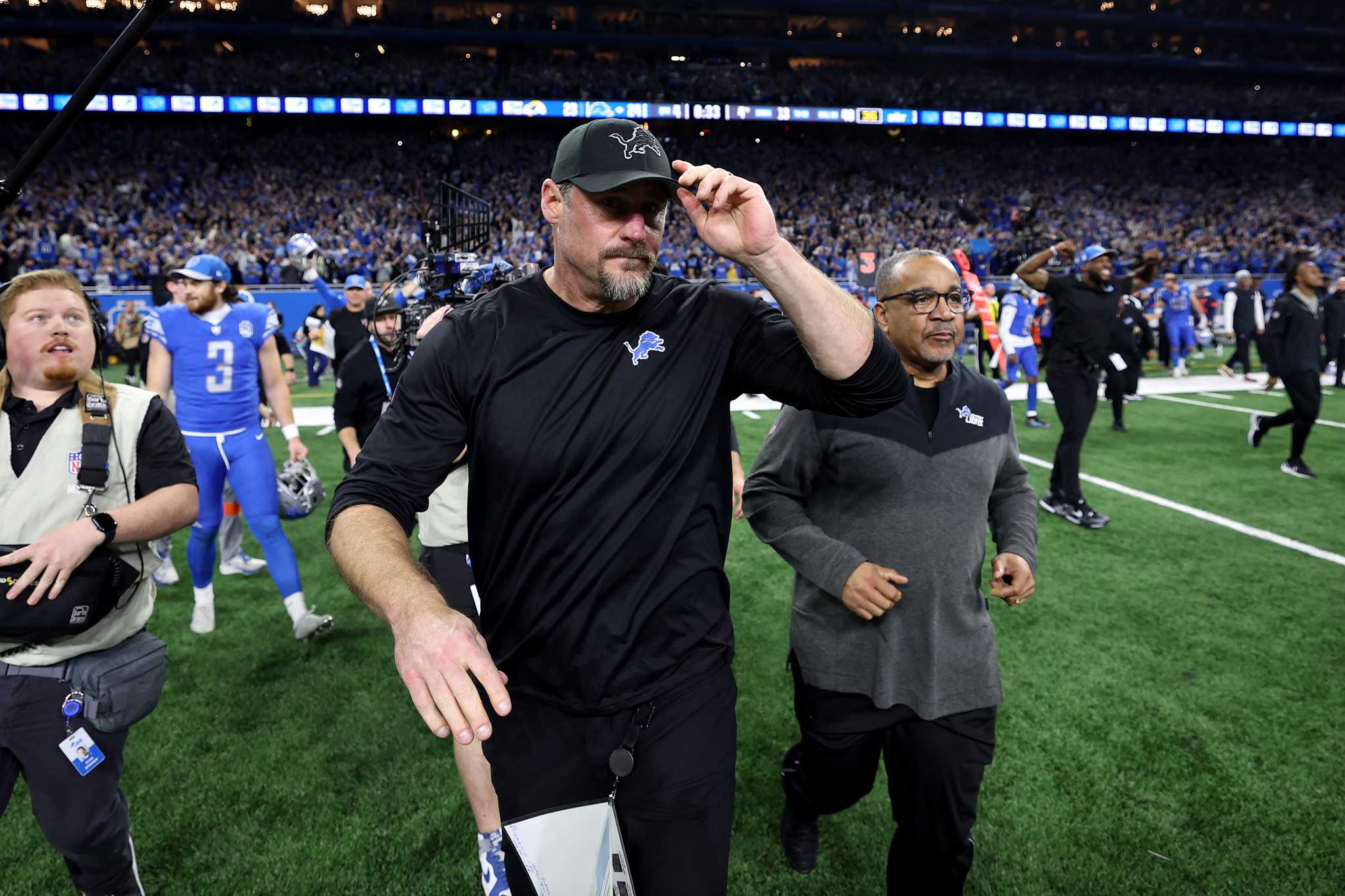 Detroit Lions: Coach Dan Campbell's 'never quit' attitude