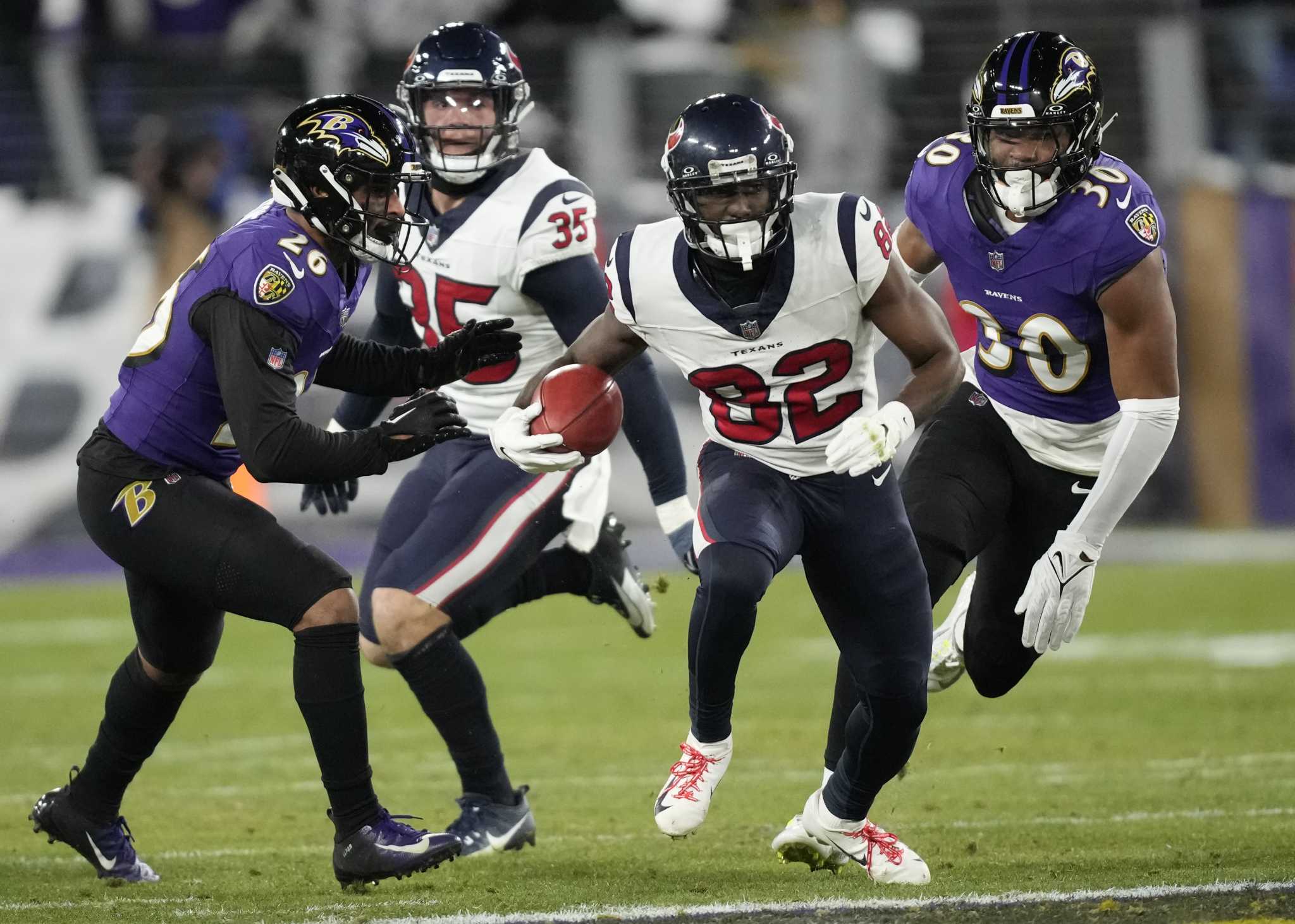 Steven Sims Jr. reflects on shining moment for hometown Texans