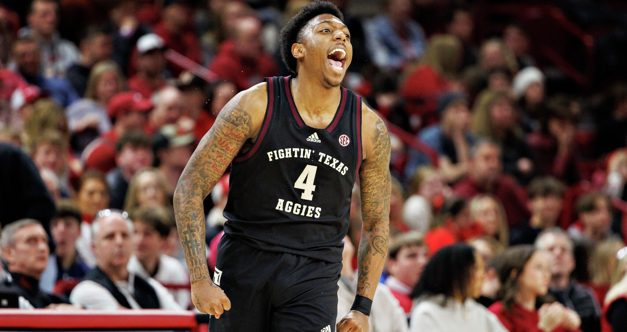 Wade Taylor IV and Texas A&M Aggies rally past LSU Tigers