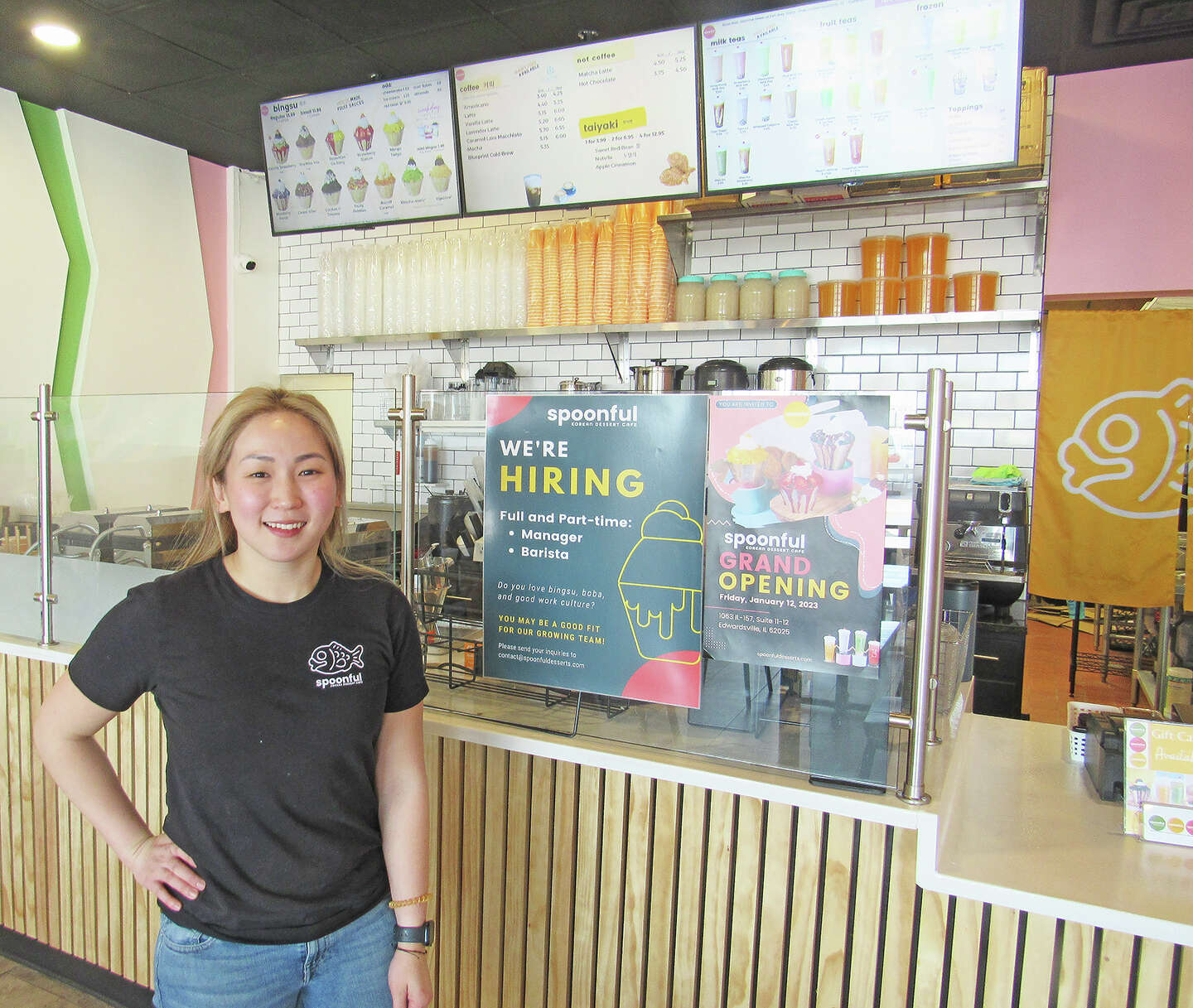 Spoonful Korean Dessert Café and Poke’ Munch share space