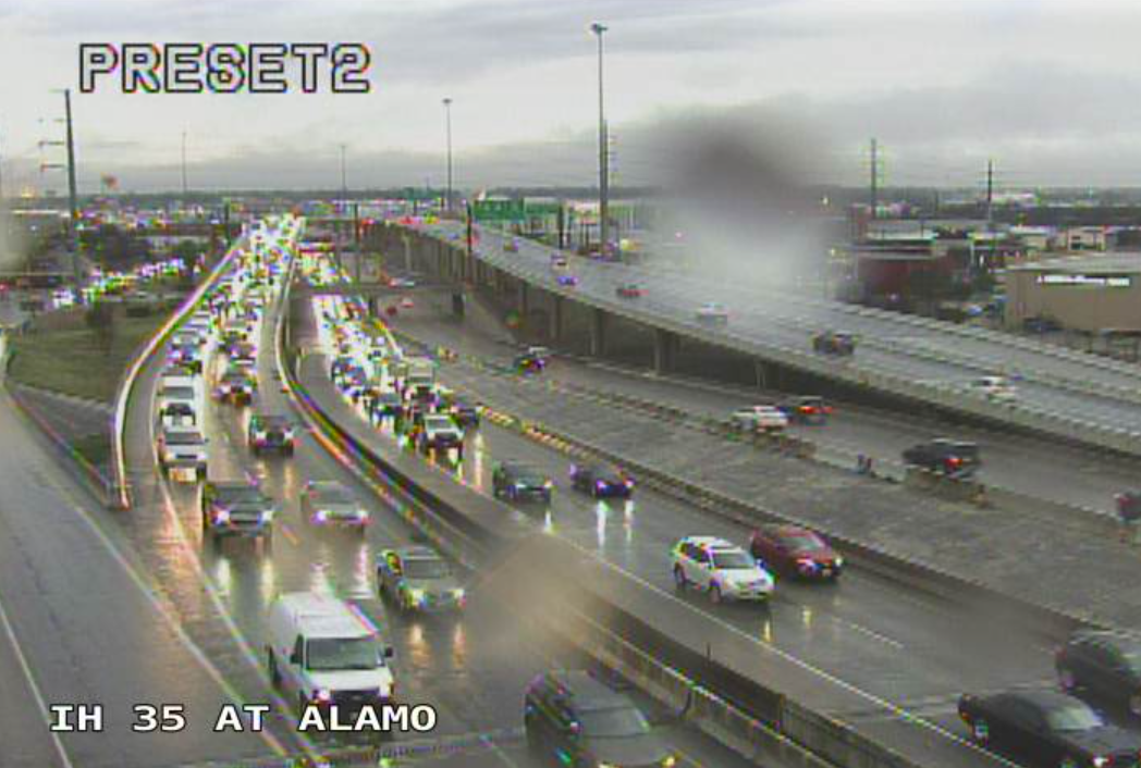 High waters slow Monday morning traffic around San Antonio