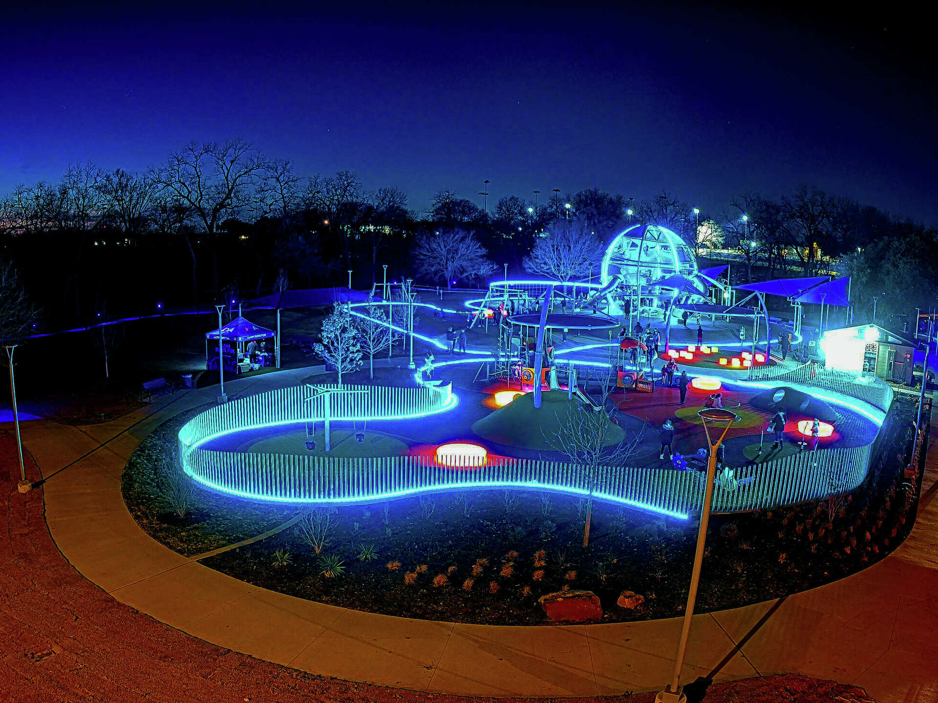 Texas glow-in-the-dark playground officially opens
