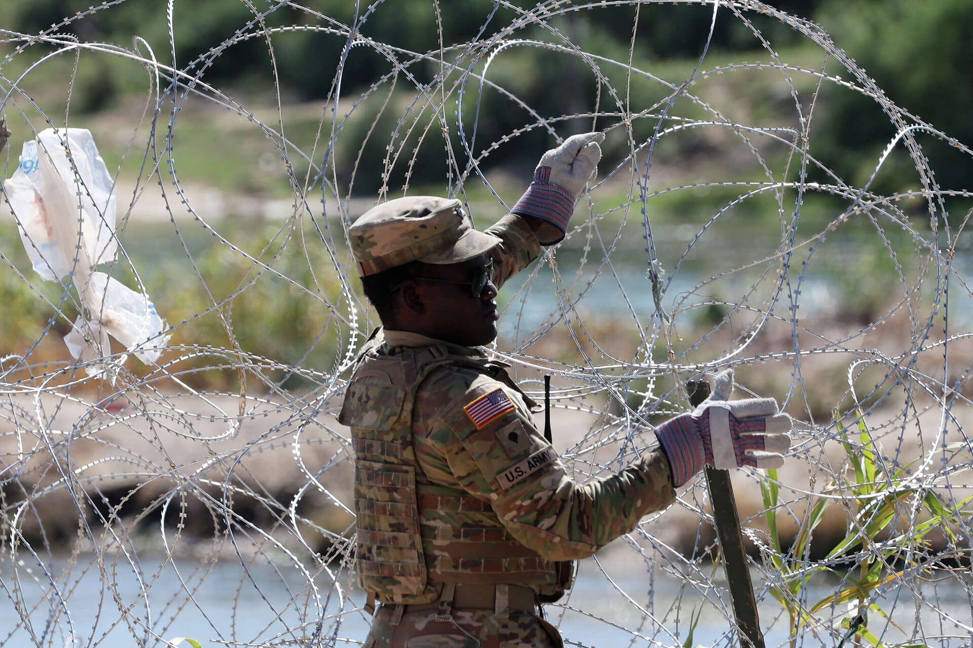 Border Patrol can remove Texas-owned razor wire, Supreme Court says