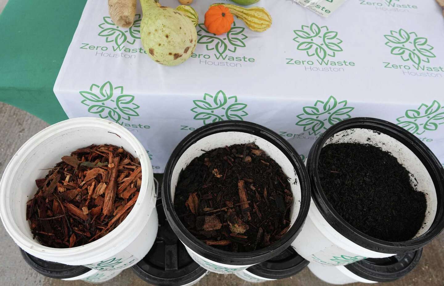 How to use Houston's free composting pilot program