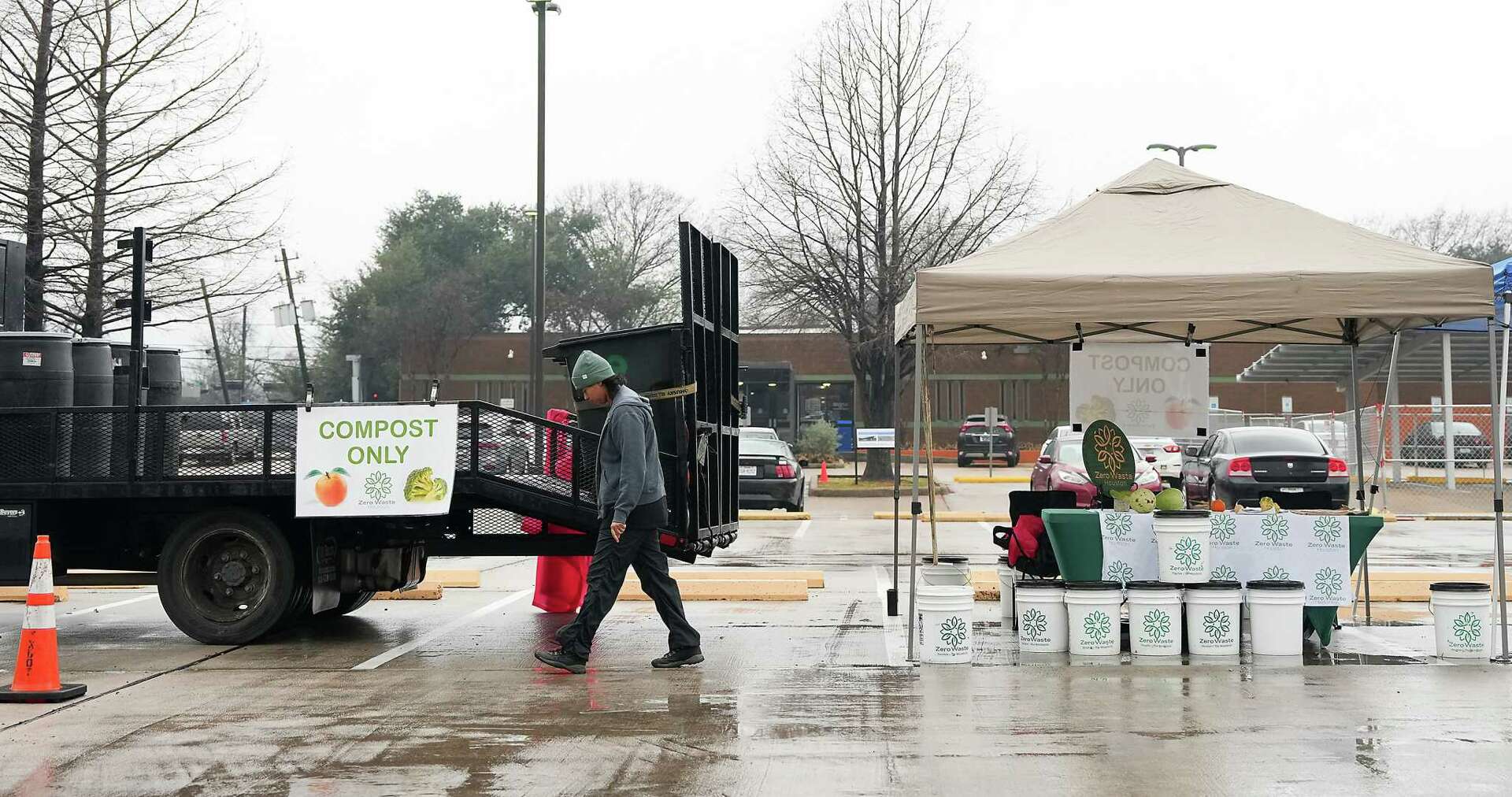 How to use Houston's free composting pilot program