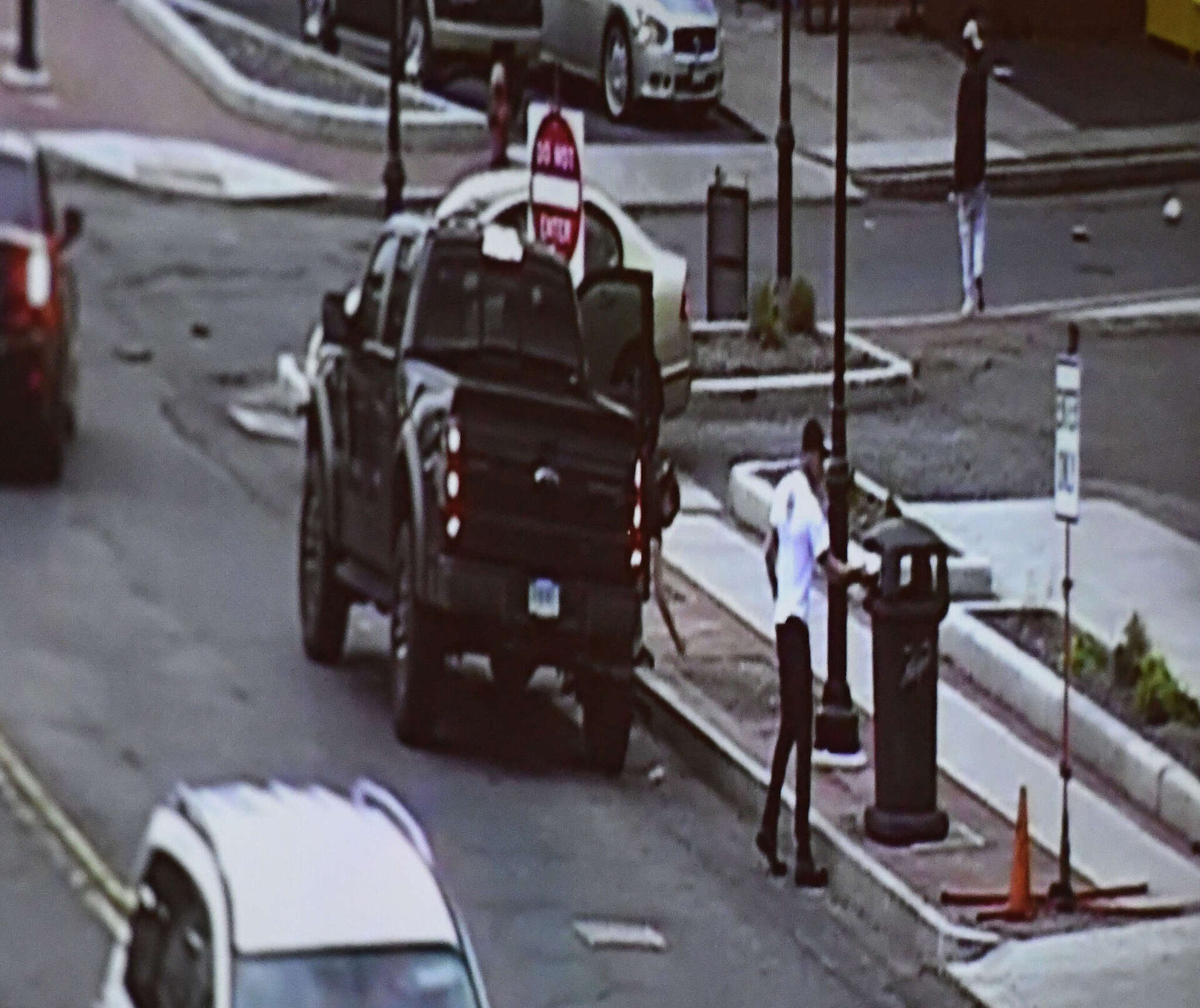 Hartford video in Dulos case focus of Troconis trial: Live updates